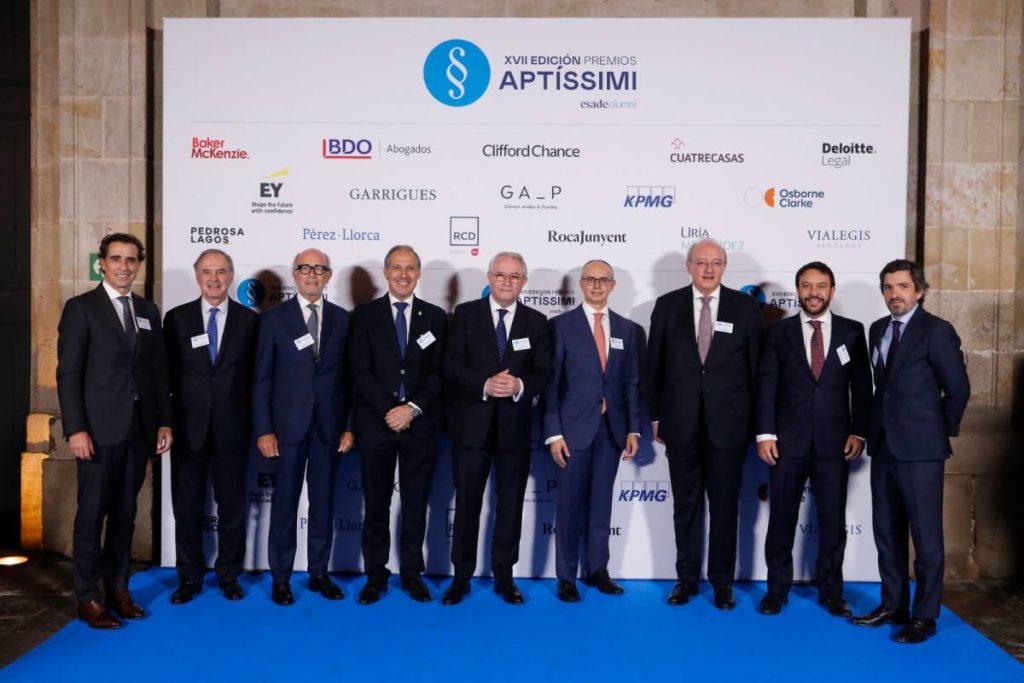 El Decano Eugenio Ribón asiste a la XVII edición de los Premios ...